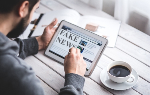 Fake News - University College Oxford (Univ) - Univ